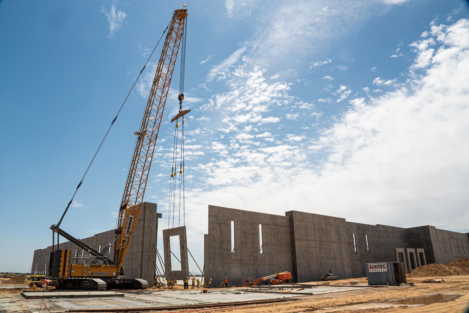 Concrete-Tilt Panels Lifted at Park 303 - Willmeng Construction